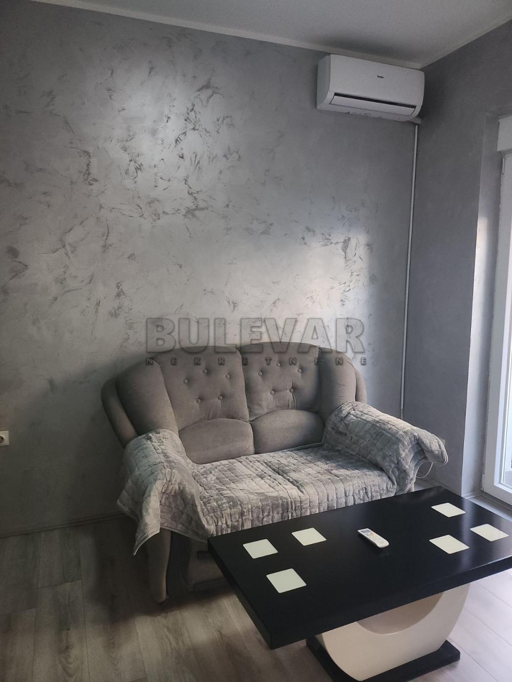 Obrenovićeva, Jednosoban stan za izdavanje, 30m2, 270€