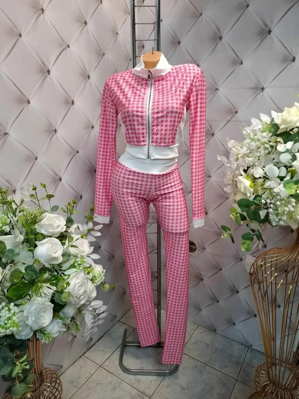 Damski komplet sa karo “houndstooth” dezenom – jakna + pantalone -
