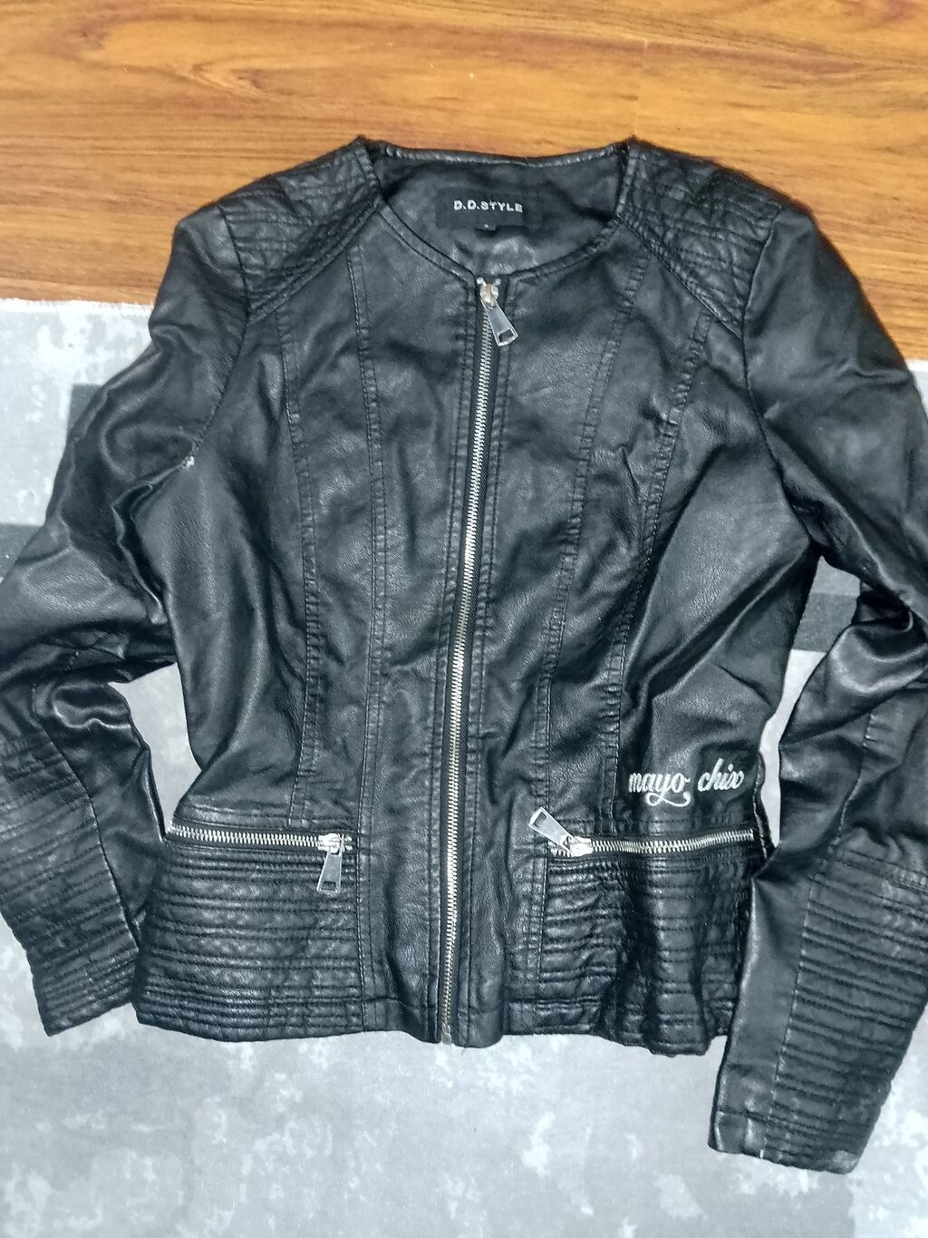 Ženska crna jakna – moto/biker stil - Brend: D.D. Style (etiketa na
