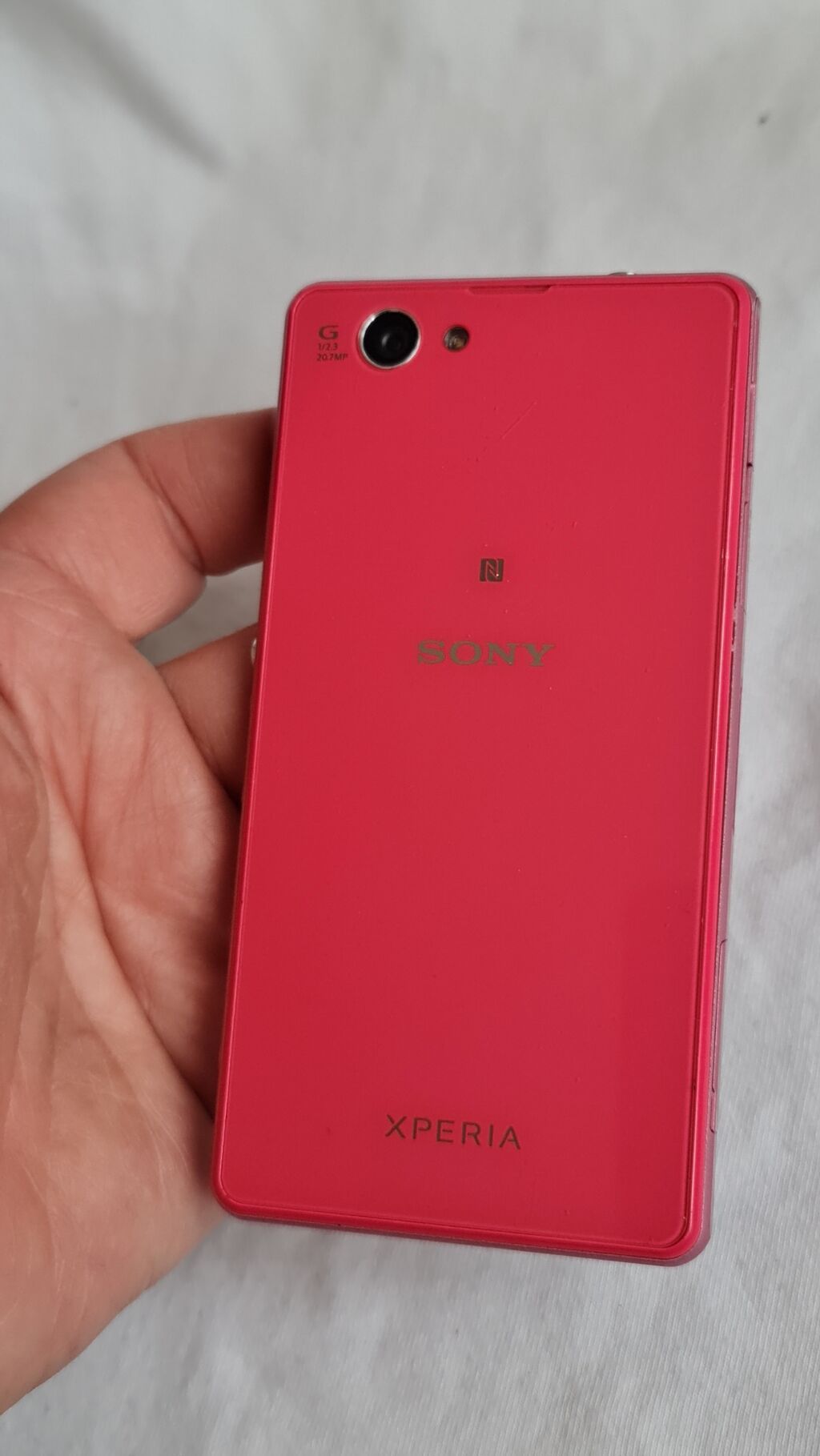 Sony Xperia Z1 Compact – ružičasta - Ekran 4.3" (HD), kompaktan i