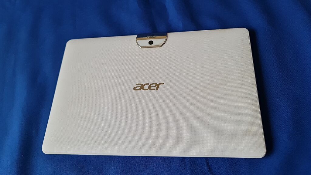 Acer Iconia Tab – beli Android tablet - Ekran: približno 10 inča