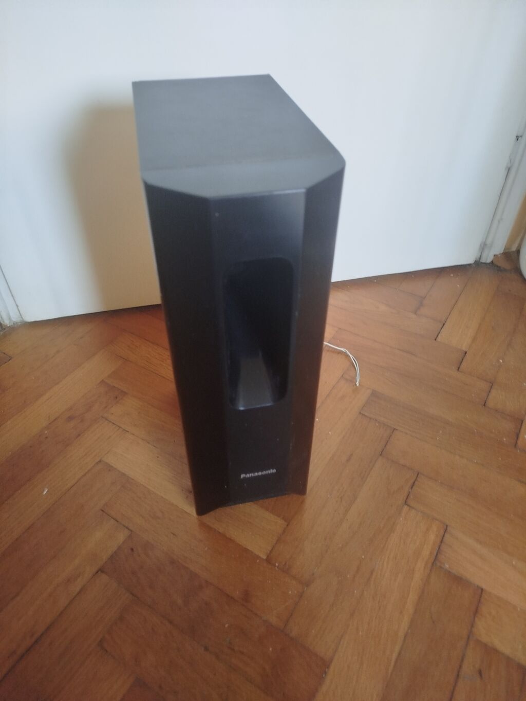 Subwoofer zvucnik Panasonic vufer. Ispravan Visina 41 cm. Dubina oko