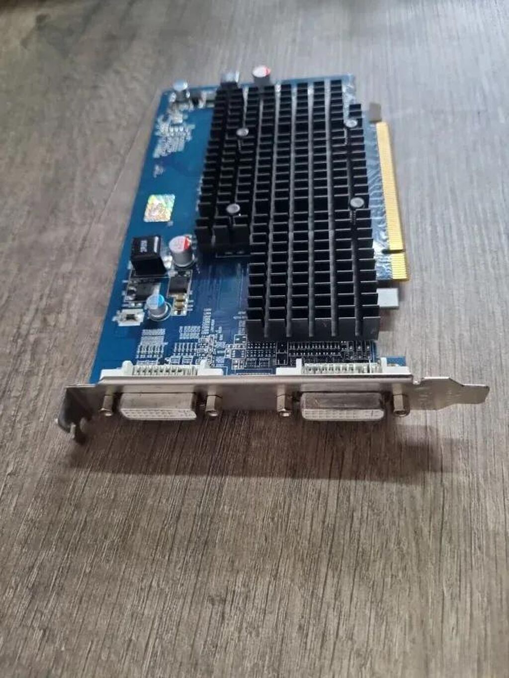 Graficka HD5450 1G GDDR3. Ispravna