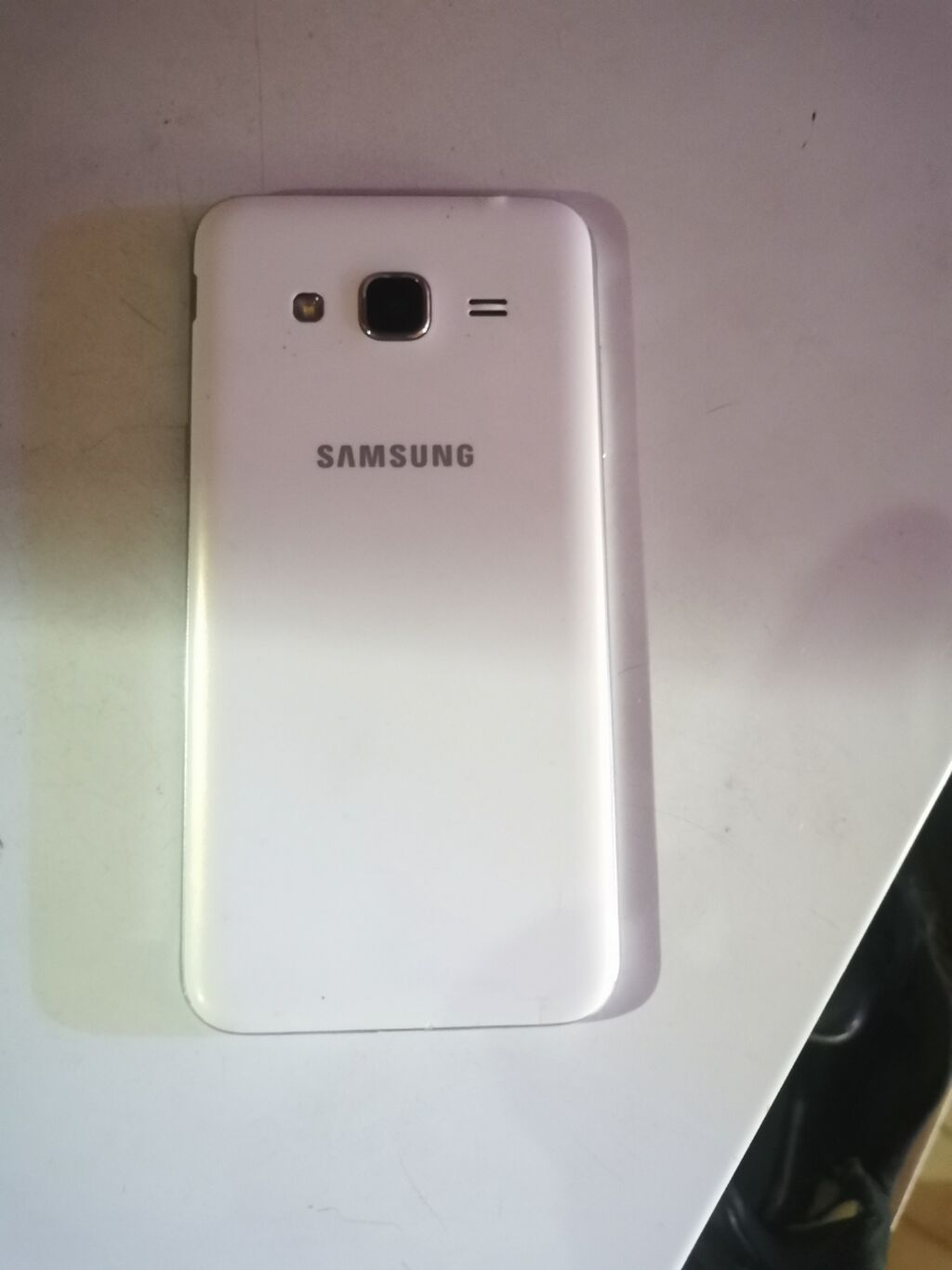 Samsung Galaxy J3 (2016) – beli - Model: Galaxy J3 (2016), oznaka