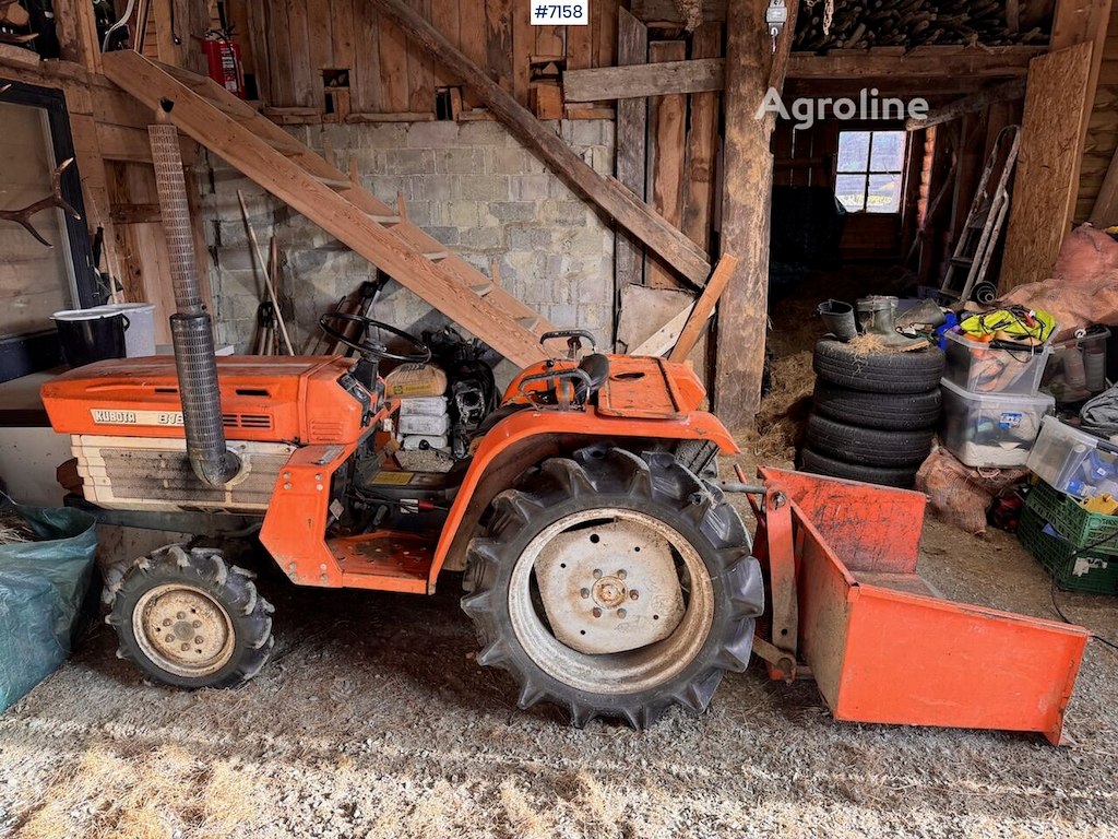 Kubota B1600 m/ litt utstyr traktor točkaš