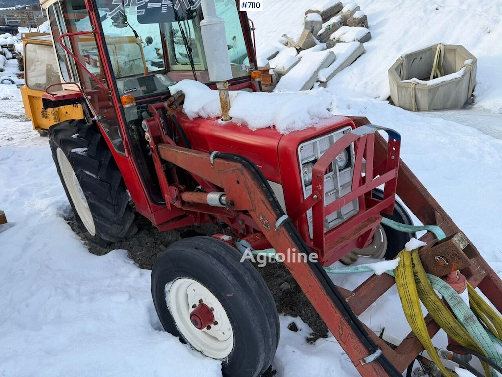 International Harvester 454 traktor točkaš