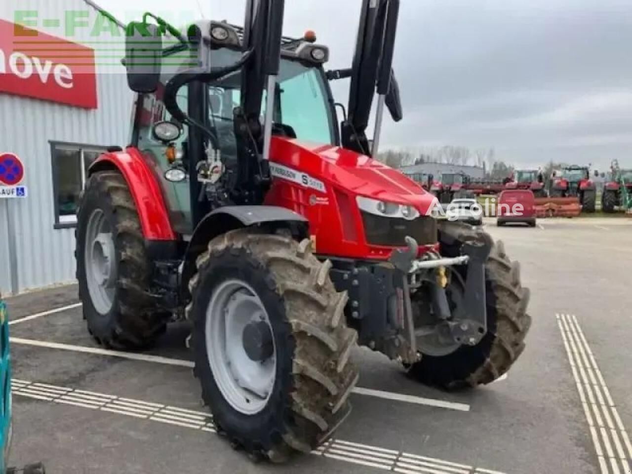 Massey Ferguson 5712 s d 6 efficient traktor točkaš