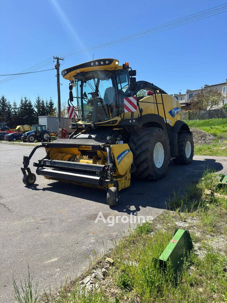 New Holland FR 650 krmni kombajn