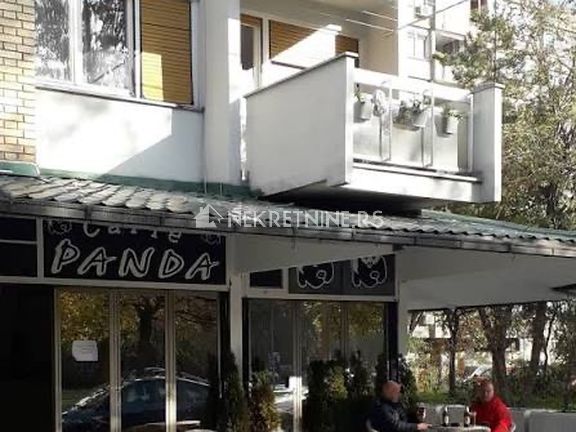 Razrađen kafić sa baštom – Liman 3, Novi Sad – 29 m², spreman za rad
