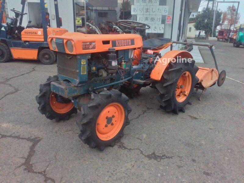 Kubota TRACTOR(Kubota) mototraktor