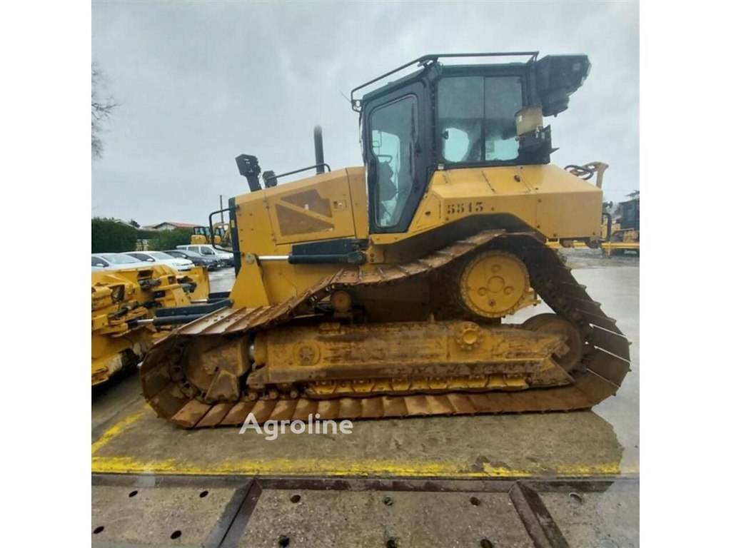 Caterpillar D5 traktor guseničar