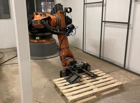 Industrial Robot KUKA KR 210