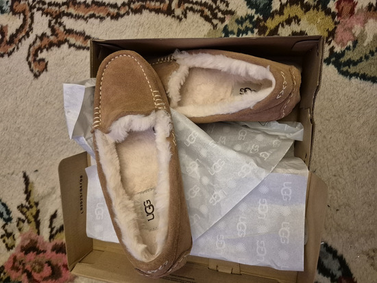 UGG patofne