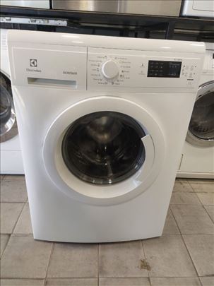 Ves masina Electrolux 6kg garancija 6 meseci