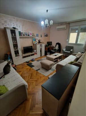 Sodara, dvosoban stan od 52m2.