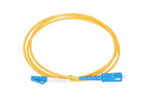 Optički patch cord kabl SC/PC-LC/PC sm simplex 5m 652D