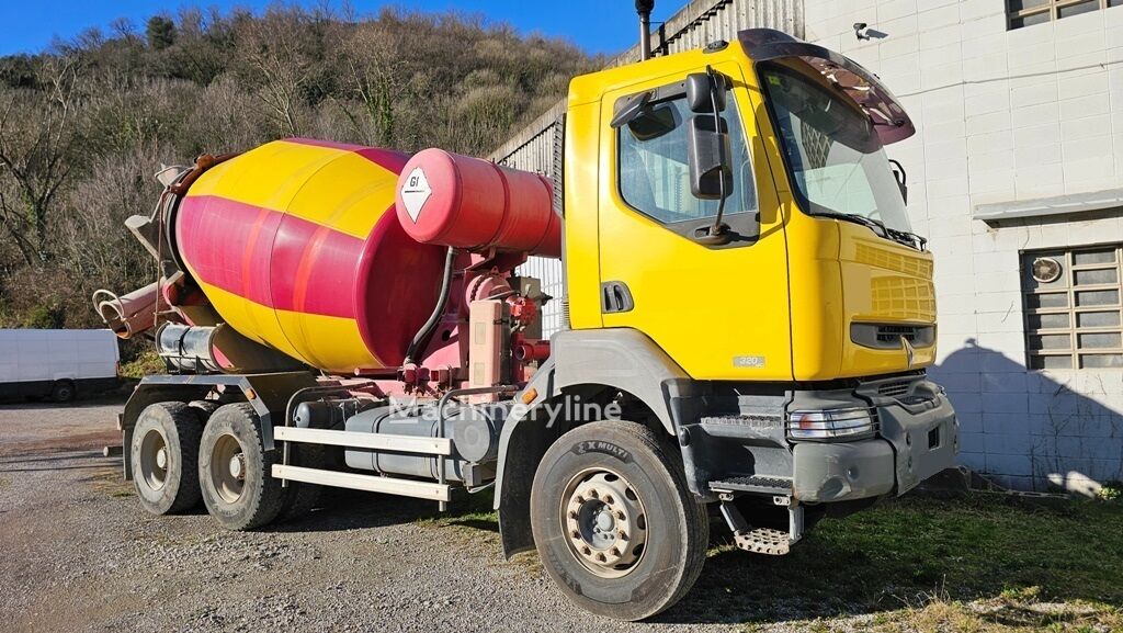 Renault Kerax kamion s mešalicom za beton