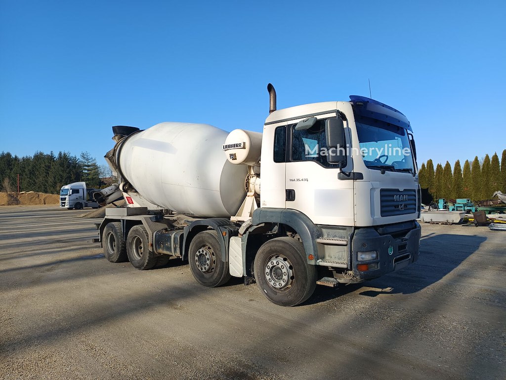 Liebherr MB 120996-1 na šasiji MAN TGA 35.430 8x4 BB, Analoger Tacho kamion s mešalicom za beton