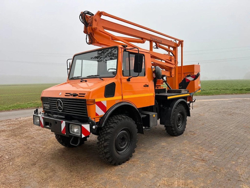 Mercedes-Benz Unimog 1200 4x4 / Aerial Work Platform / Man Lift, Kübler Body auto dizalica s korpom