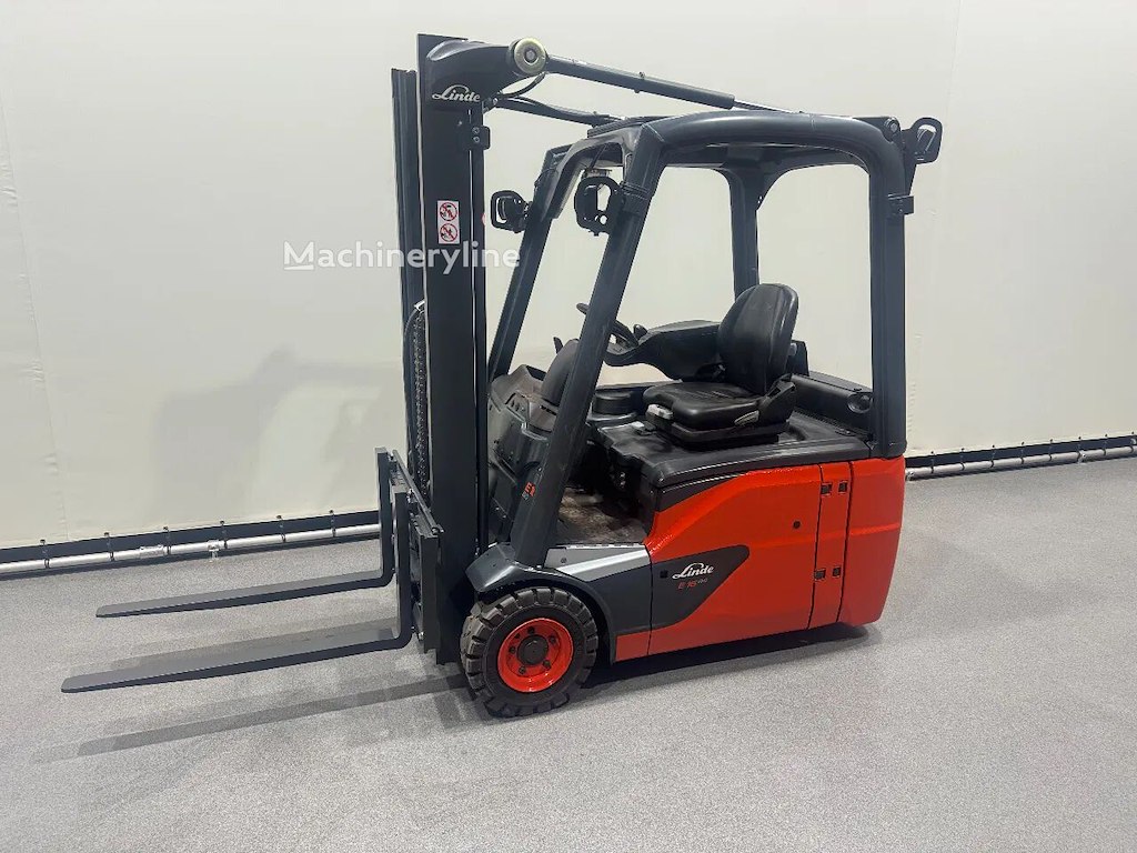 Linde 386 E 16-02 viljuškar na tri točka