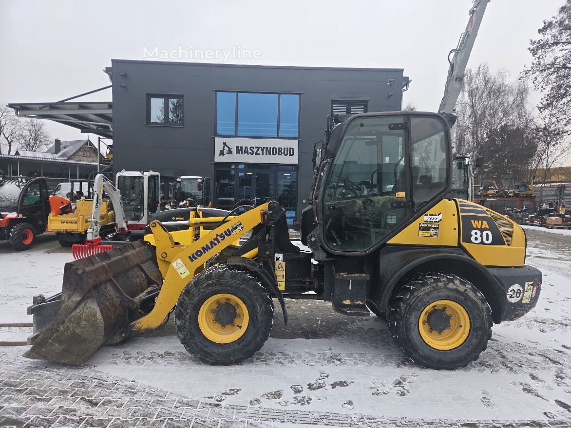 Komatsu WA80 multifunkcionalni utovarivač