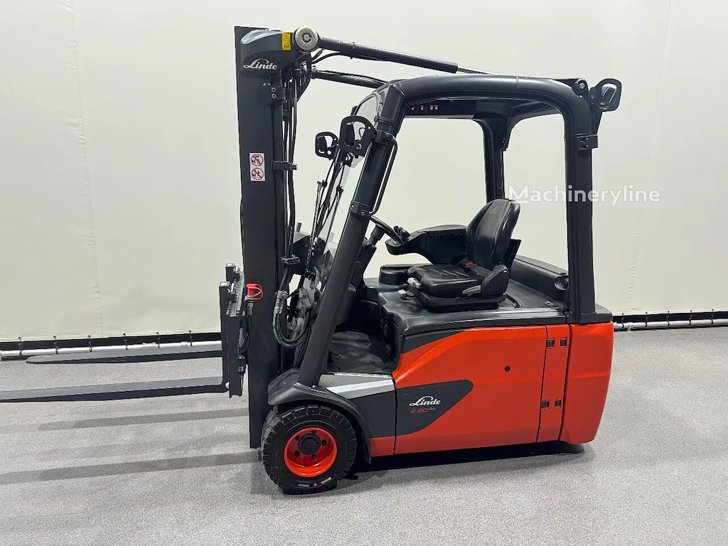 Linde 386 E 20 L-02 viljuškar na tri točka