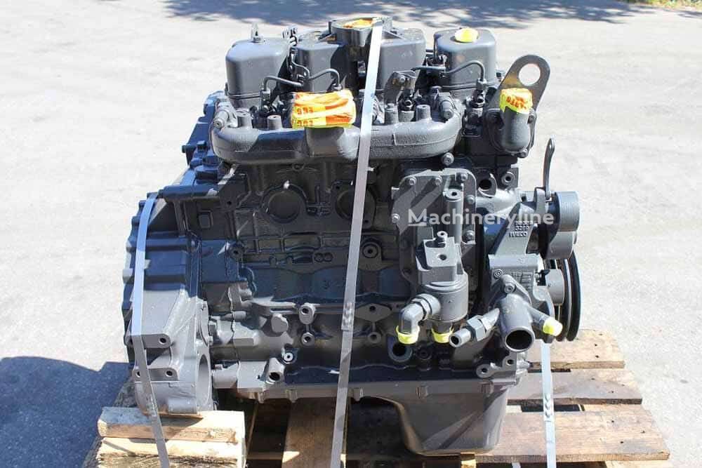 Motor Second Hand za IVECO F4GE Completo građevinske mašine