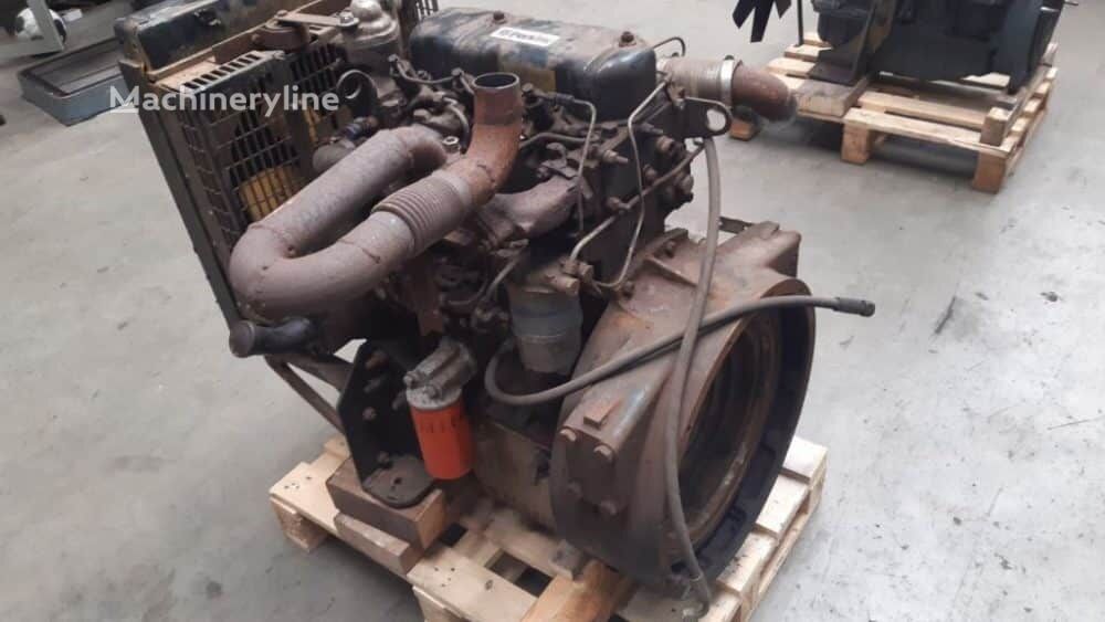 Motor za Perkins 3152 CM50330 Second Hand – Poza Reprezentativă građevinske mašine
