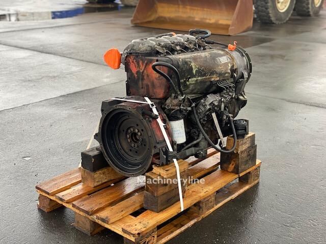 Deutz Motor second-hand pe palet de lemn za Deutz F4L 912 građevinske mašine