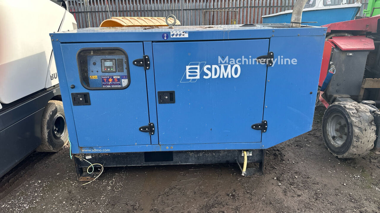 Prodaje se SDMO INDUSTRIES T25KM 25KVA diesel generator na aukciji