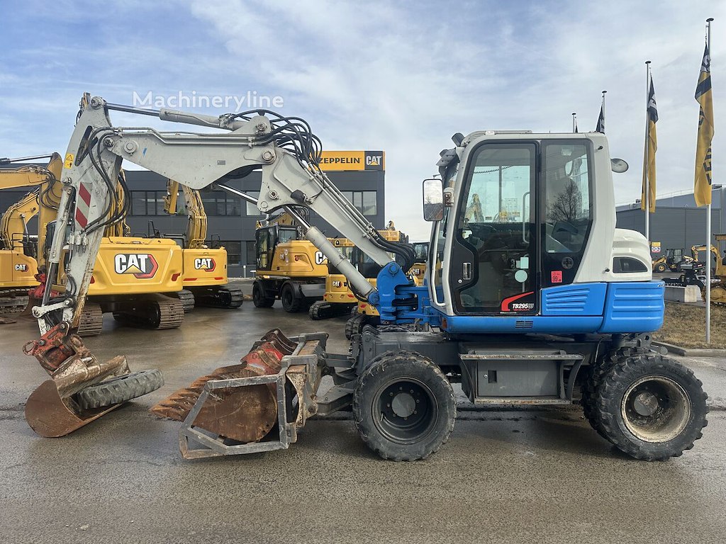 Takeuchi TB295W bager točkaš