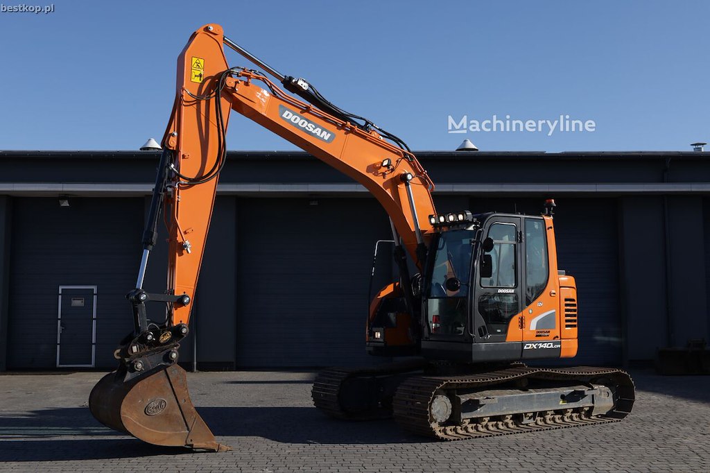 Doosan DX140LCR-5 bager guseničar