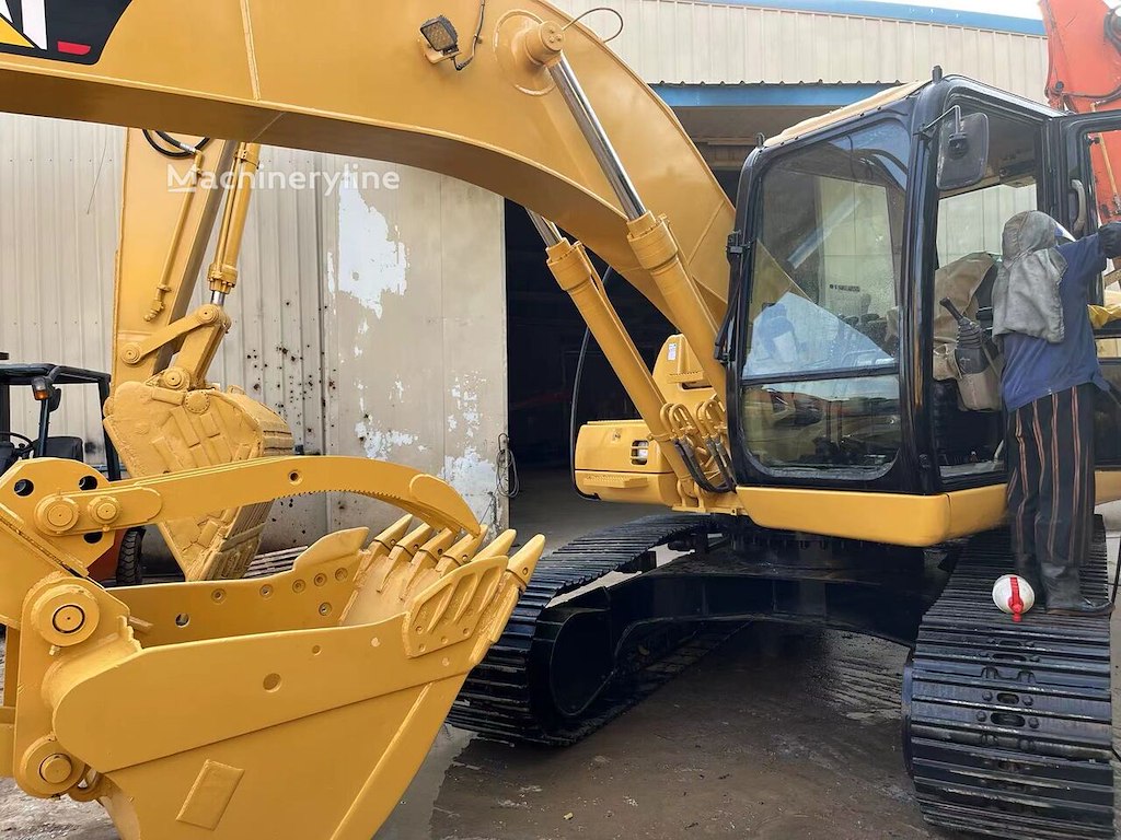 Caterpillar 320C midi bager