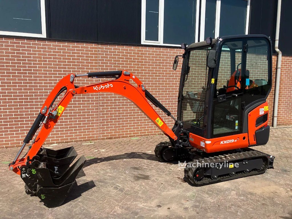 Kubota KX019 4 mini bager