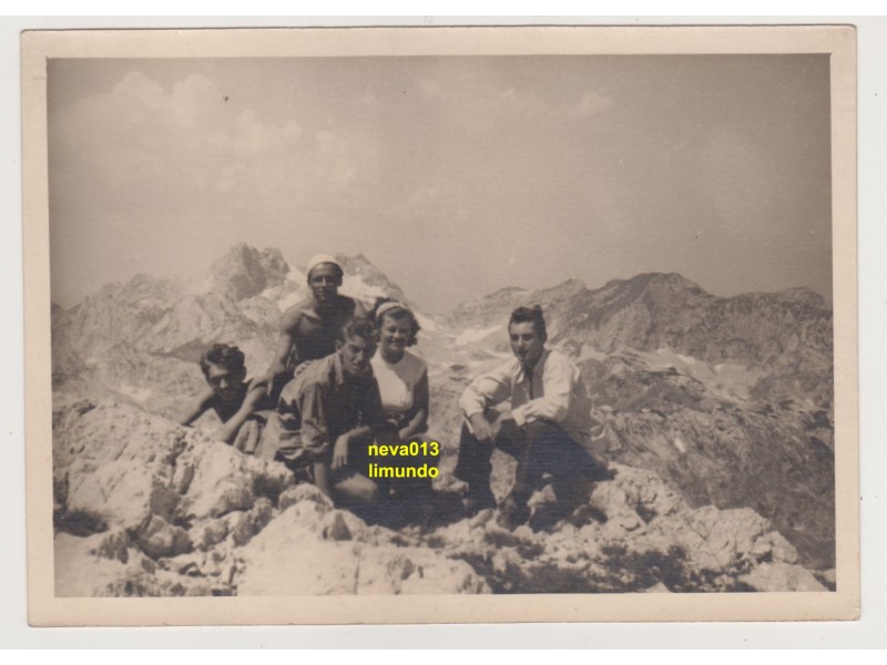 FOTOGRAFIJA drustvo na Durmitoru 1951.Sljeme 2477m
