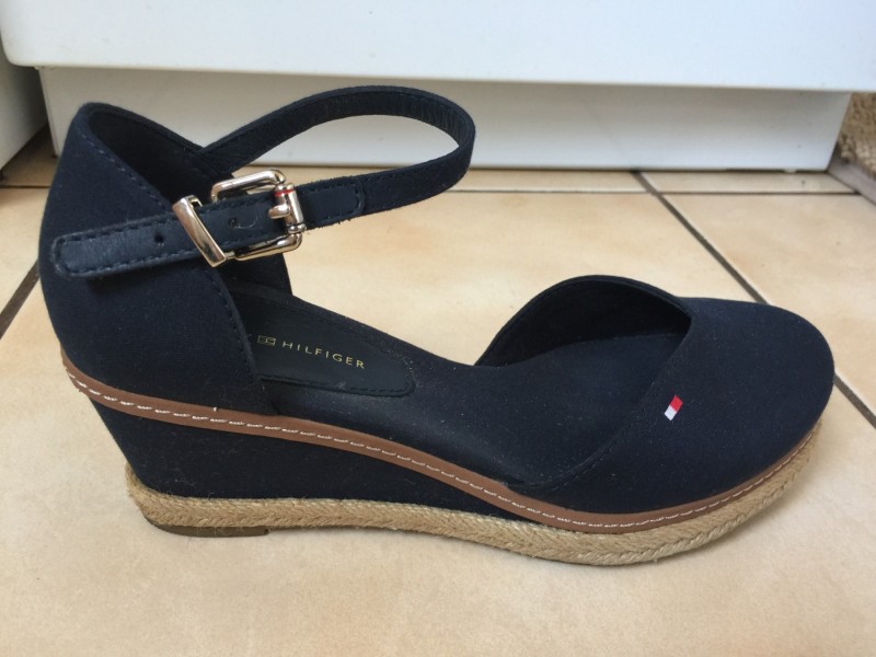 TOMMY HILFIGER sandale 36 ORIGINAL , KAO NOVE