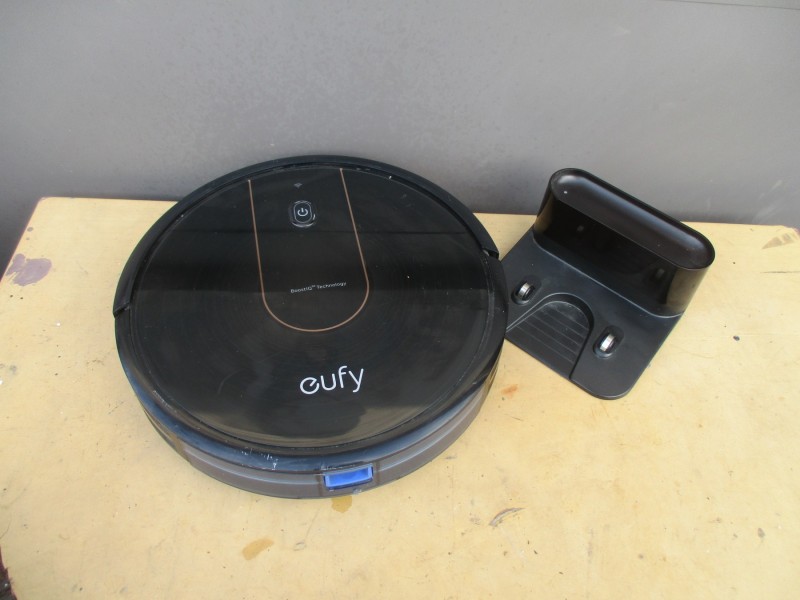 EUFY RoboVac 15C ROBOT usisivac sa bazom-citaj opis
