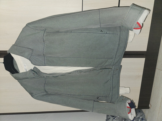 Prada jakna original