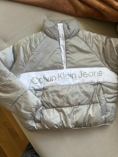 Calvin Klein jakna 11.000