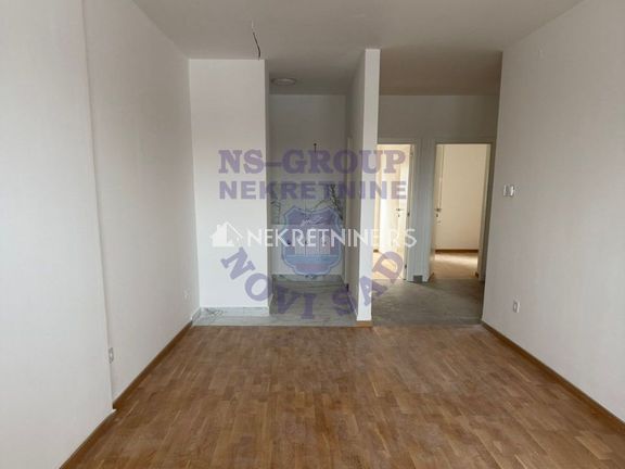 Izdaje se prazan dvoiposoban stan površine 63m² u novoizgrađenom kompleksu na Avijaciji.
