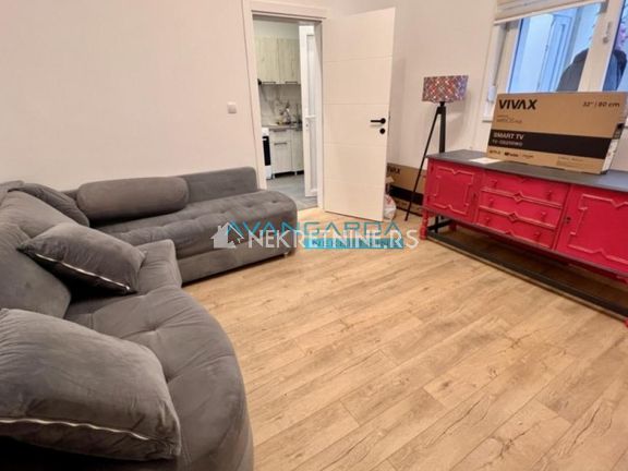 Vračar, Kalenić pijaca, Sinđelićeva, 2.0 stan, 51m2, 550 EUR