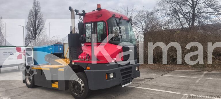 Terminalni traktor
Kalmar T2