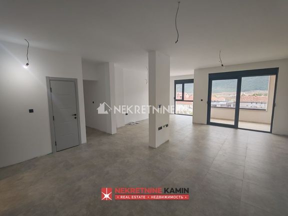 Nov neuseljavan trosoban stan 121m2, Lastva Grbaljska, Kotor