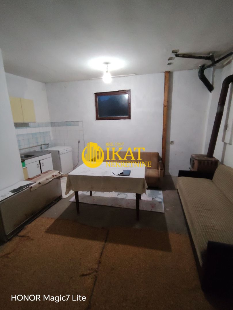 Čenta 110m2, kuća sa lokalom ID#4927
85.000 €