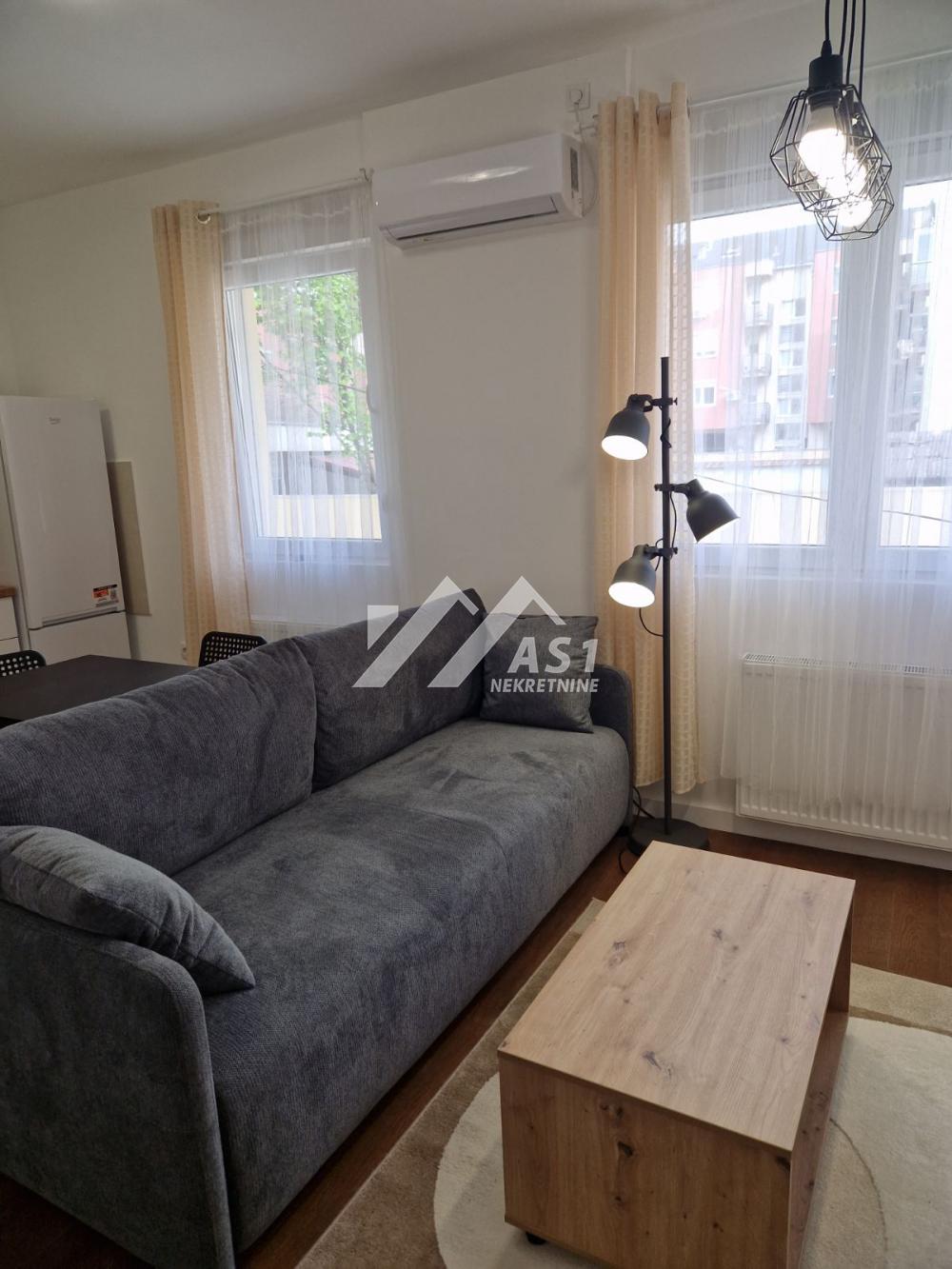Izdajem LUX jednoiposoban stan - Salajka - blizu centra !! ID#5653
450 €