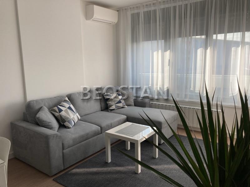 Novi Beograd - The one #66274
1.100 €