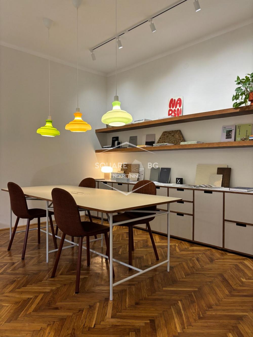 Topličin venac, 1.0 namešten office ID#5130
900 €