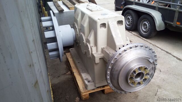 Helical bevel gear units Industrial gear units
ASUG Penig Flender TGL 21815 10LA1 280/400x80
