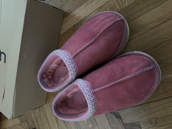 Snizeno 3600din Ugg papuce tazz