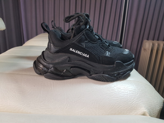Balenciaga Triple S broj 37 vikend ➡️7000